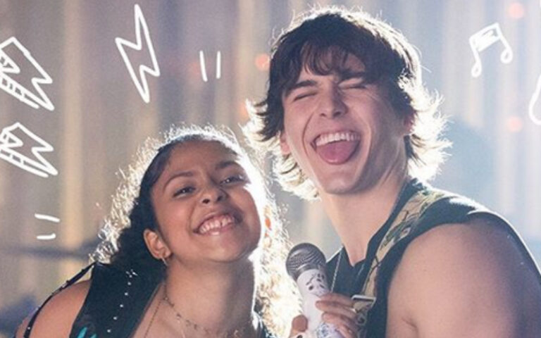 ‘Julie and the Phantoms’: vídeo mostra momento fofo e descontraído ...