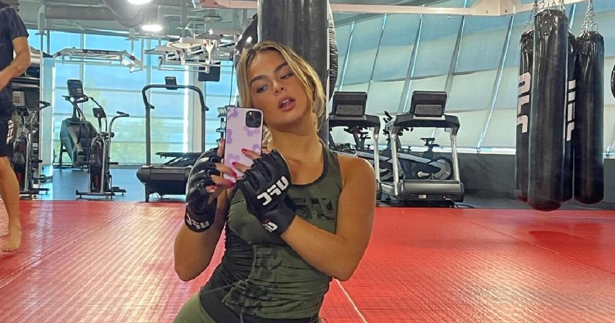 Addison Rae reage à chuva de críticas ao ser colocada como repórter do ...