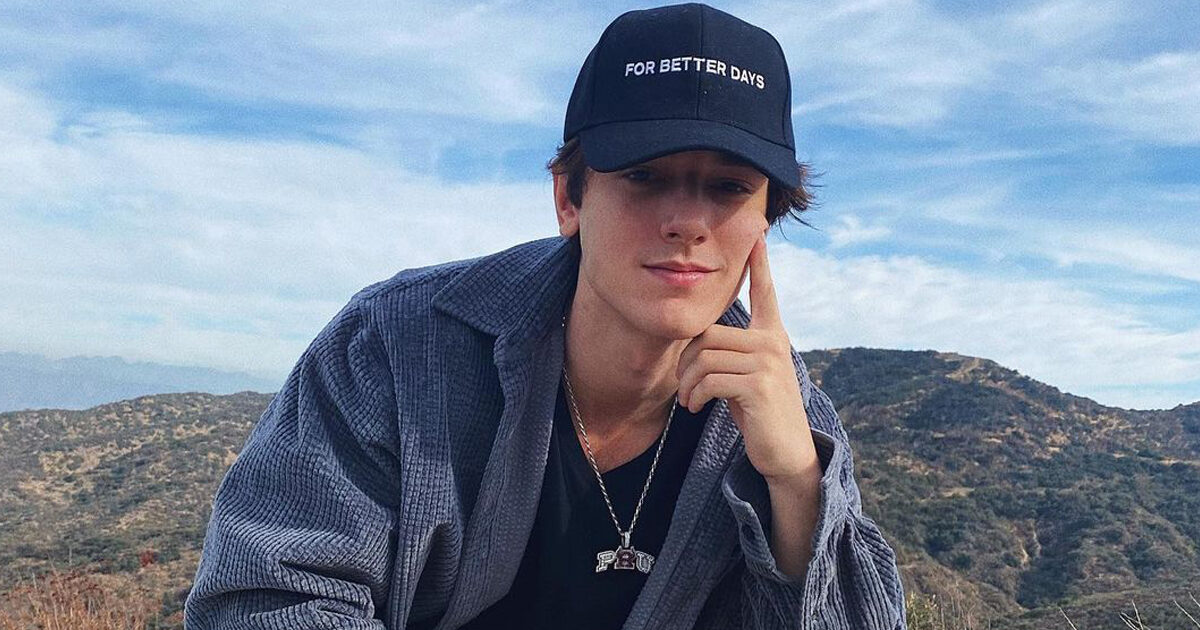 Bryce Hall e TikToker respondem rumores de namoro – Febre Teen