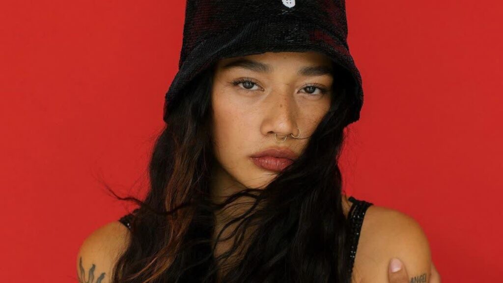 Selene, de ‘Rebelde’ da Netflix, vem ao Brasil pela primeira vez e ...